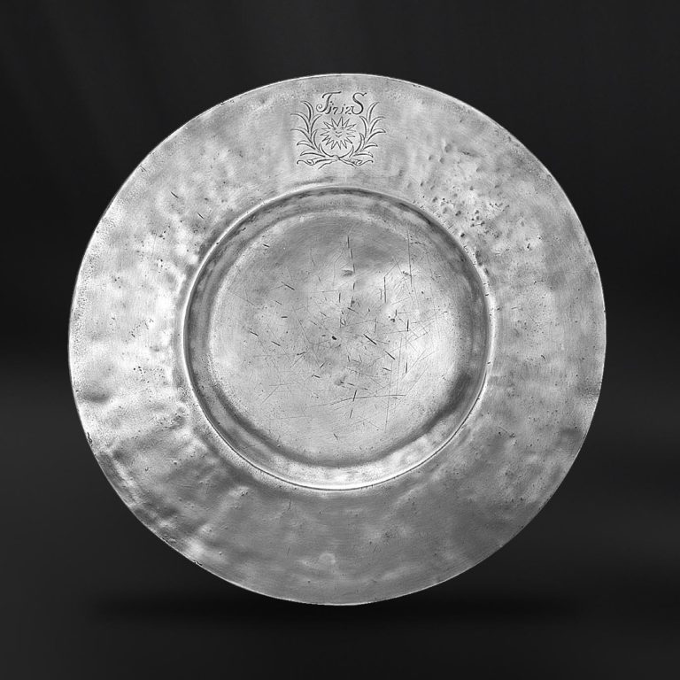 Pewter Plates, Dishes and Platters - Italian Pewter Tableware