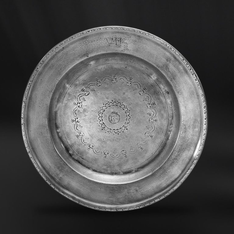 Pewter Plates, Dishes and Platters - Italian Pewter Tableware