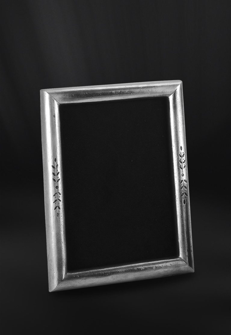 Rectangular Pewter Photo Frame - Italian Pewter Home Décor