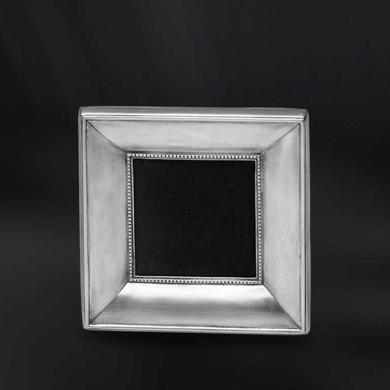 Round Pewter Photo Frame - Italian Pewter Home Décor